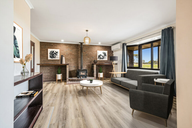 How to Easily Do Virtual House Staging
