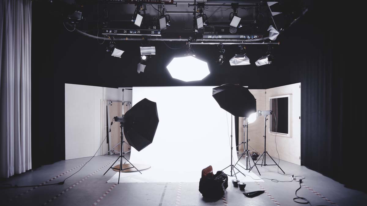 The Importance of Lighting in Property Photography: Techniques and Tips