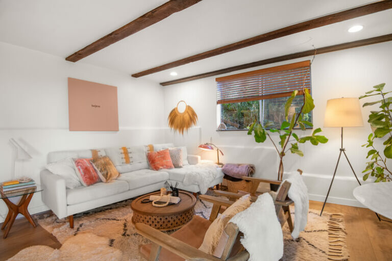 How to Adjust White Balance in Photoshop (2 Simple Techniques)